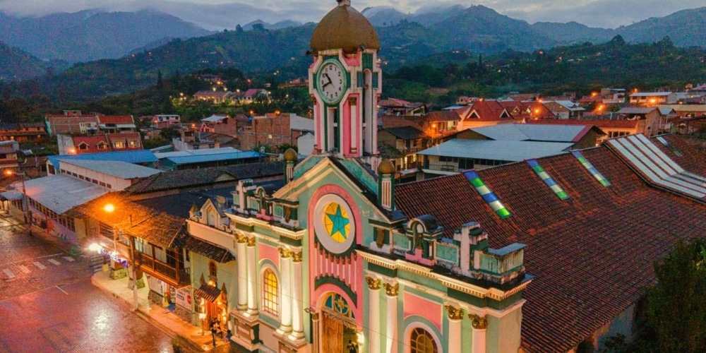 11 Best Places for NGO Internships in 2025 - Roots Interns